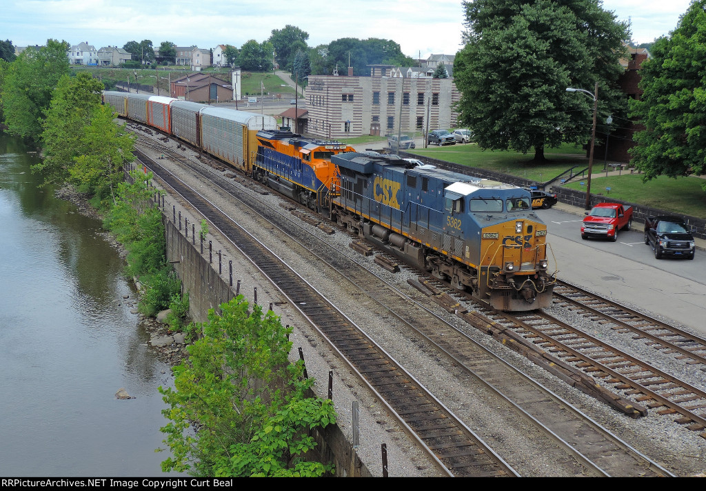 CSX 5362 and NS 1071